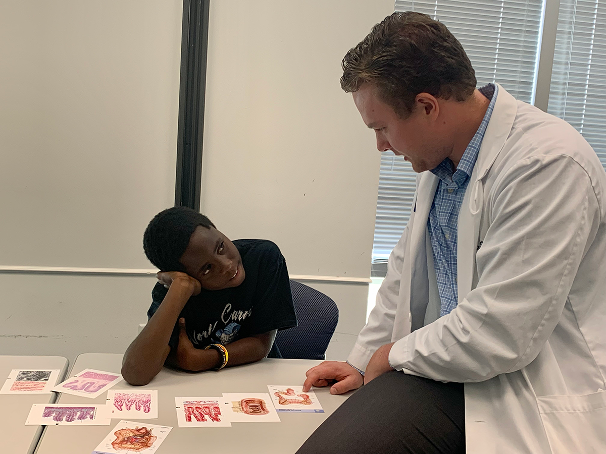 Future doctors draw inspiration from Baylor medical students - Baylor ...